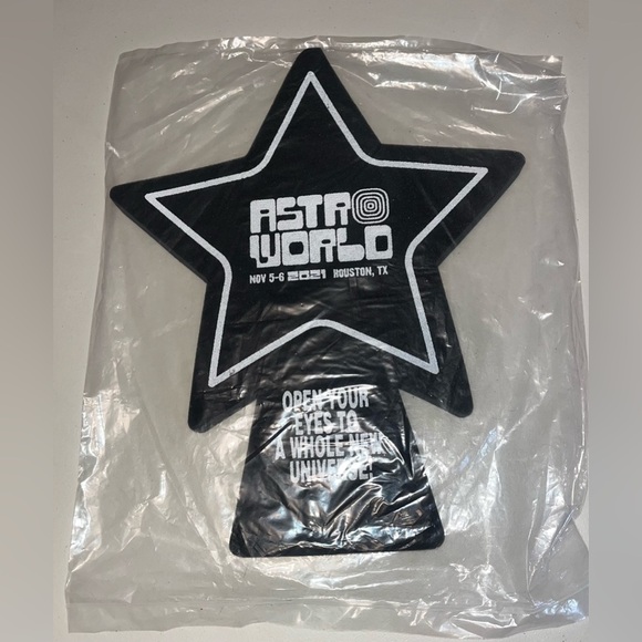 Travis Scott | Other | New Travis Scott Astroworld Official Merch Foam ...